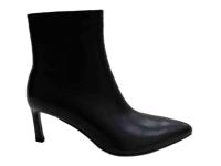 China Ladies Leather Boots for sale