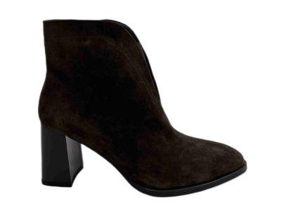 China Ladies Leather Boots for sale