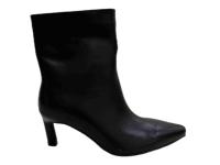 China Ladies Leather Boots for sale