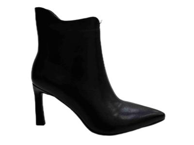 China Ladies Leather Boots for sale