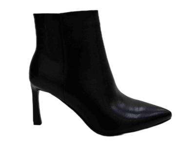 China Ladies Leather Boots for sale