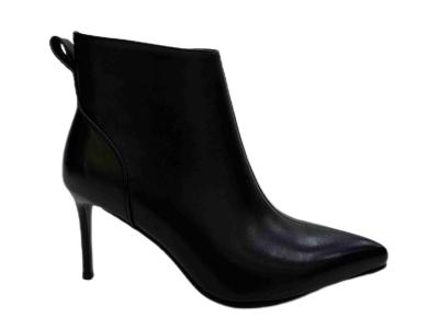 China Ladies Leather Boots for sale