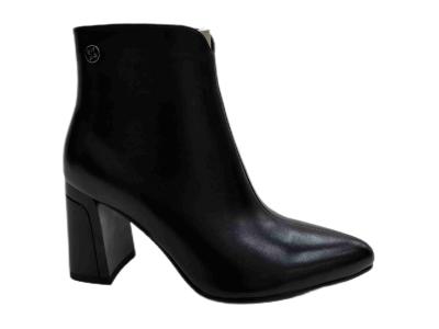 China Ladies Leather Boots for sale
