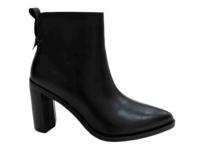 China Ladies Leather Boots for sale