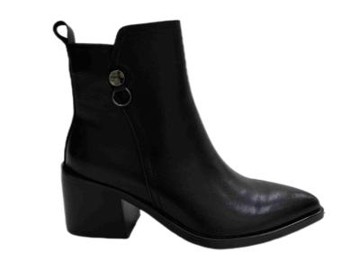 China Ladies Leather Boots for sale