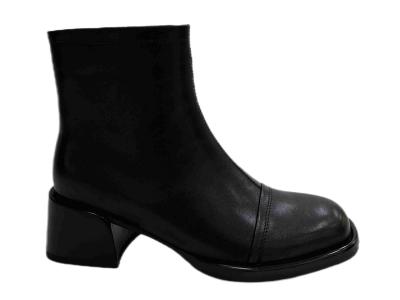 China Ladies Leather Boots for sale