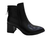 China Ladies Leather Boots for sale