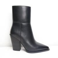 China Ladies Leather Boots for sale