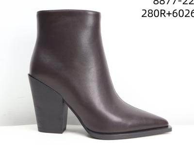 China Ladies Leather Boots for sale