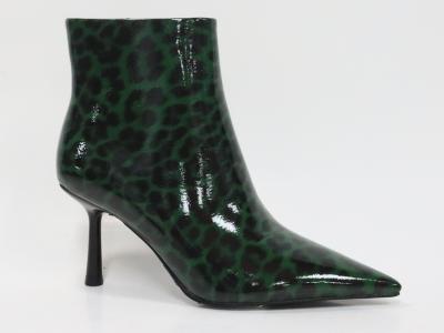China Ladies Leather Boots for sale