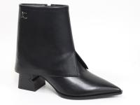China Ladies Leather Boots for sale