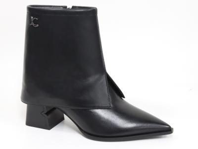 China Ladies Leather Boots for sale