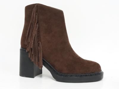 China Ladies Leather Boots for sale