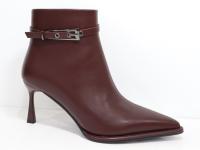 China Ladies Leather Boots for sale