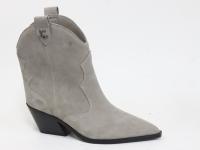 China Ladies Leather Boots for sale