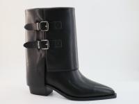 China Ladies Leather Boots for sale