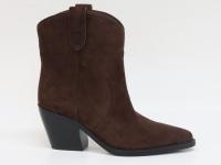 China Ladies Leather Boots for sale