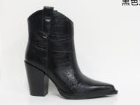 China Ladies Leather Boots for sale