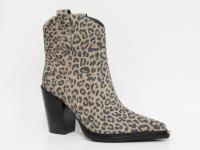 China Ladies Leather Boots for sale
