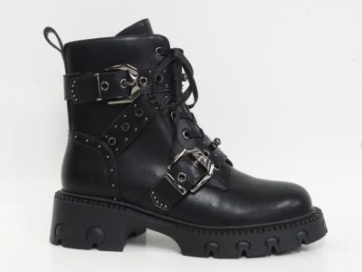 China Ladies Leather Boots for sale
