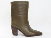 China Ladies Leather Boots for sale
