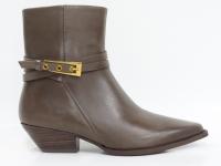 China Ladies Leather Boots for sale