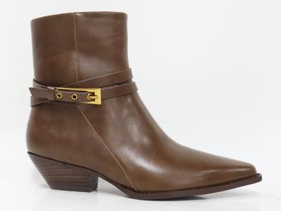 China Ladies Leather Boots for sale