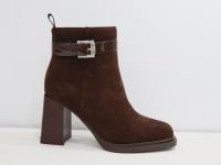 China Ladies Leather Boots for sale