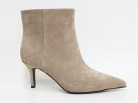 China Ladies Leather Boots for sale