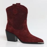 China Ladies Leather Boots for sale