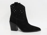 China Ladies Leather Boots for sale