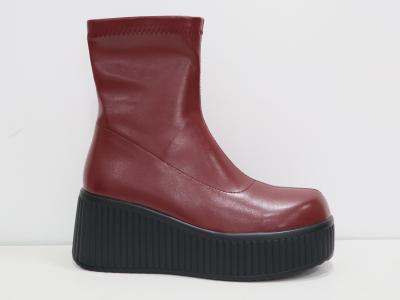 China Ladies Leather Boots for sale