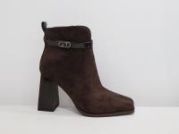 China Ladies Leather Boots for sale