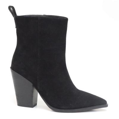China Ladies Leather Boots for sale