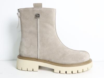China Ladies Leather Boots for sale