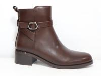China Ladies Leather Boots for sale