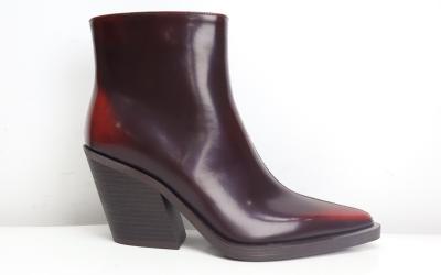 China Ladies Leather Boots for sale