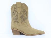 China Ladies Leather Boots for sale