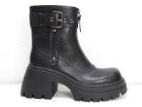 China Ladies Leather Boots for sale
