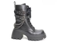 China Ladies Leather Boots for sale