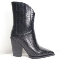 China Ladies Leather Boots for sale
