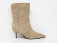 China Ladies Leather Boots for sale
