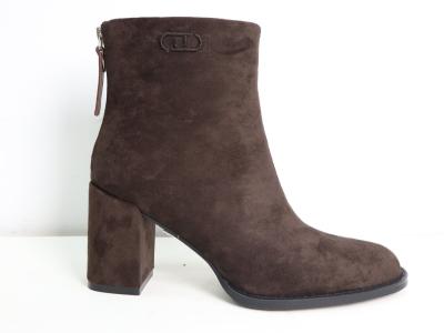 China Ladies Leather Boots for sale