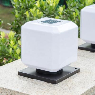 China 3. 7V 2600mAh Solar Powered LED Outdoor Lights Warm White 3000-4000k for sale