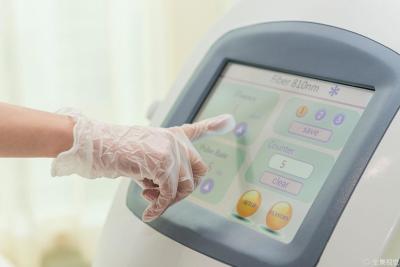 China Food Grade 3mil PVC Vinyl Exam Gloves Powder Free 240mm Length for Laboratory for sale