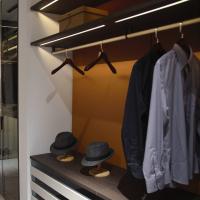 China Customized Aesthetic Walk In Closet Wardrobes Organiser Furniture for sale
