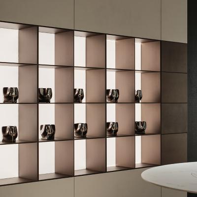 China Custom Built Modular Walk In Closet Solid Plywood Aluminum frame for sale
