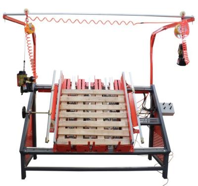 China Pneumatic Wood Pallet Nailing Machine Width 3300mm Adjustable Worktop 0.8MPA for sale