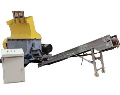 China Compact Wood Pallet Grinding Machine 1350mm Inlet 37KW Pallet Chipper with Magnet for sale
