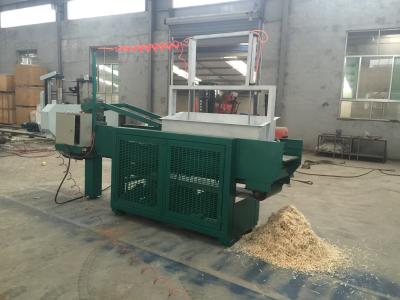 China Industrial Wood Shaving Machine 500mm Width 250-1500kg/h for Horse Bedding for sale